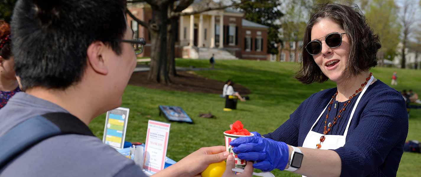 Young Alum Stokes Senior Class Giving Giving To Johns Hopkins